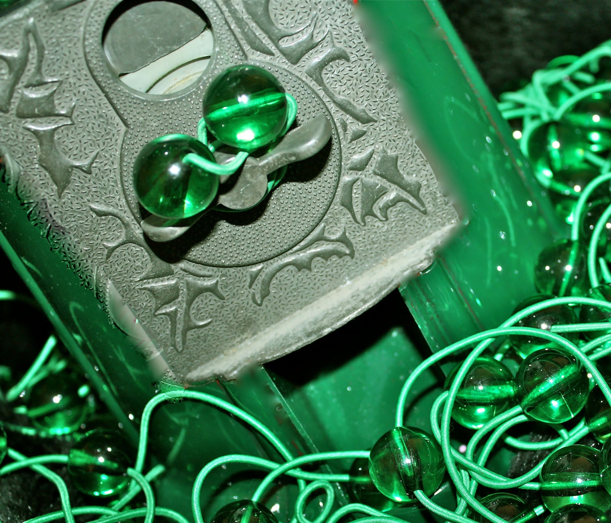 Original Gum Ball Green Bobble Hair Ties – red bobble